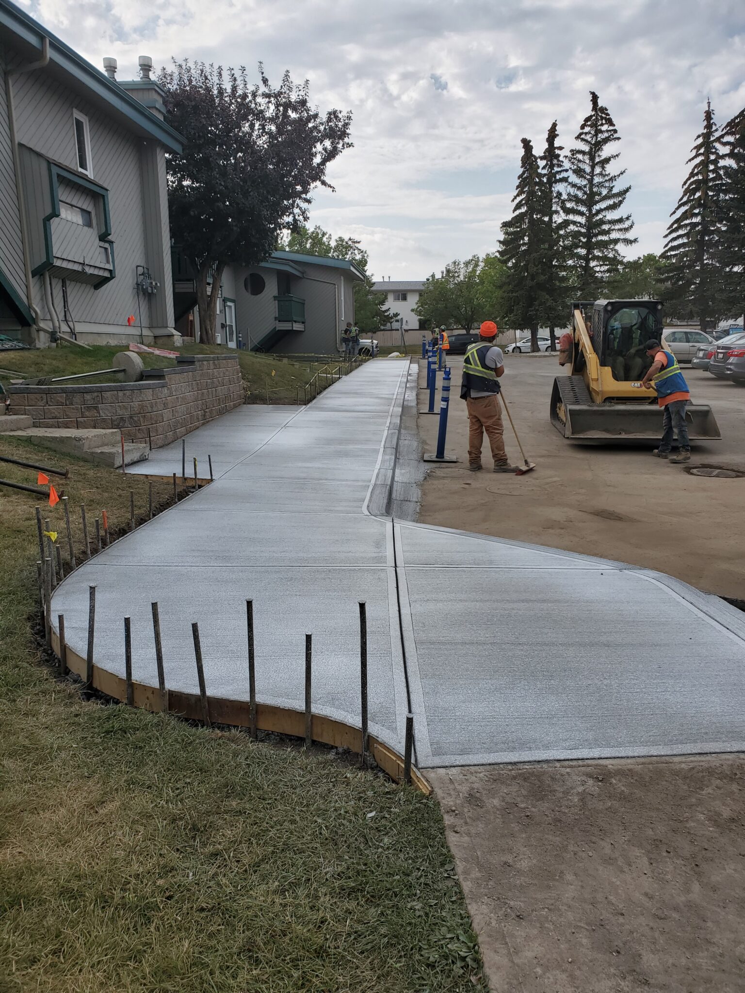 Concrete Contractors & Commercial Snow Removal Edmonton | Gateway Builders