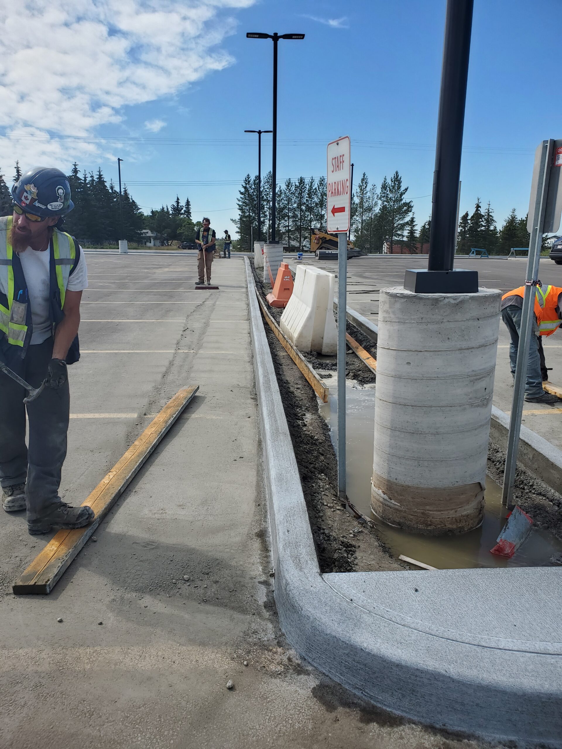 Camilla School, Rivière Qui Barre - Parking Lot - Gateway Builders Inc.